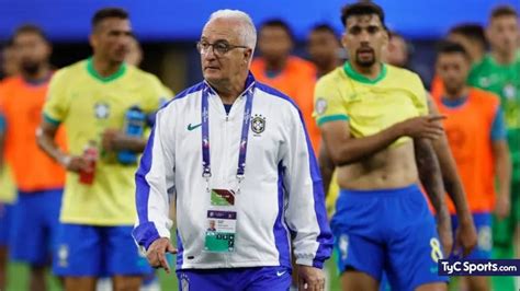 Dorival Júnior y su increíble conferencia tras el debut de Brasil con
