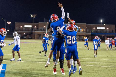 Total Team Effort Leads Wolves Past Shorter On Senior Night Uwg