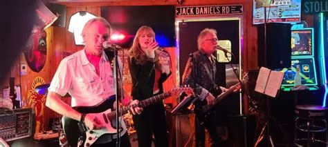 Grimm Brothers Live Music Nice Ash Cigar Bar Downtown Waukesha