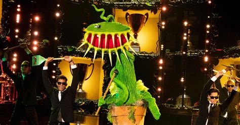 Who Is Venus Fly Trap On The Masked Singer This Iconic Athlete Was