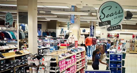 Sears Employees Urge Ailing Retailer To Pay Severance