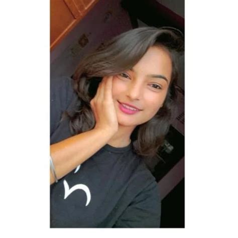 🦋 𝙈𝙞𝙨𝙨𝓇สτ𝙝𝗼ℝԑ 🦋 Miss Rathore 7073 On Threads