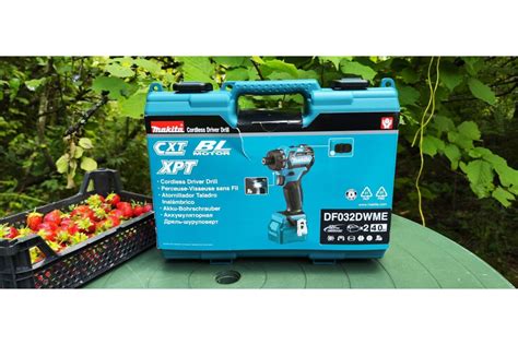 Аккумуляторная дрель-шуруповерт Makita CXT DF032DWME - выгодная цена ...
