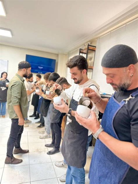 همه چیز درباره مدرک فنی و حرفه‌ای باریستایی آکادمی کافه نیرو