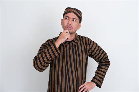Premium Photo Asian Man Wearing Traditional Javanese Costume Showing