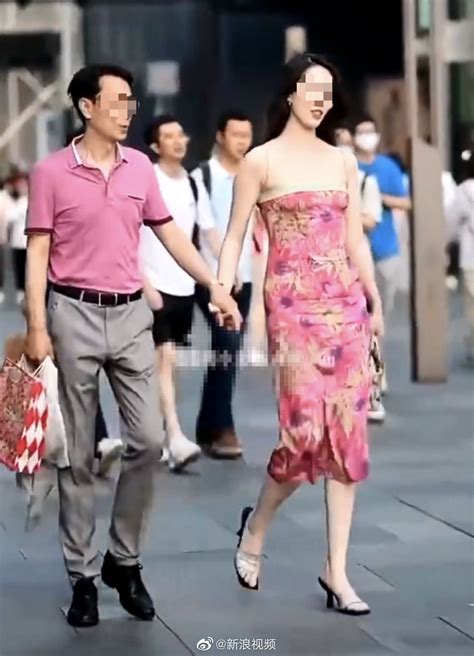 中石油下属企业领导和女子牵手逛街被拍公司账号火速注销 寰球 女子 中石油 新浪新闻