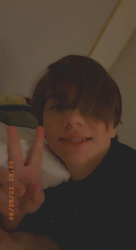 Should I Start Posting Thigh Pics I Feel Like Just The Same Old Face Over And Over Is A Lil