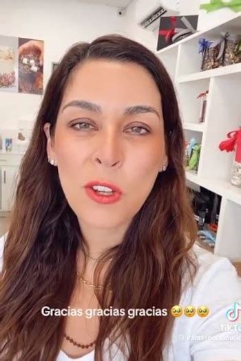 La Cafetería De Poncho De Nigris Vs La Pastelería Que Criticó Influencers Comparan Los Postres