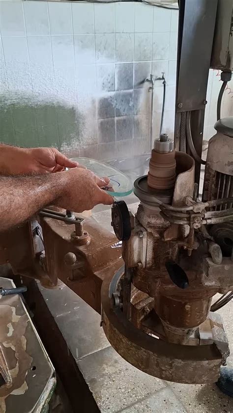 ‎شیشه شرفی‎ ‎شیشه آینه تراش‌شیشه تراش‌فرم‌شیشه دیاموند‌شیشه