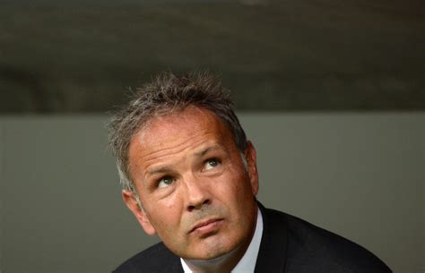 Ex Jogador E Treinador Sérvio Sinisa Mihajlovic Morre Aos 53 Anos