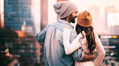 The Big Mistake People Make When Relationships Get Hard According To A Therapist YourTango