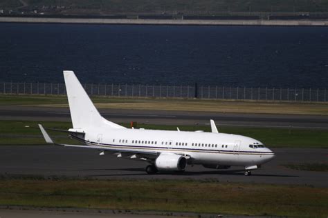 ロイヤル・ジェット Boeing 737 700 A6 Rjx 羽田空港 航空フォト By Ja007gさん 撮影2013年05月31日