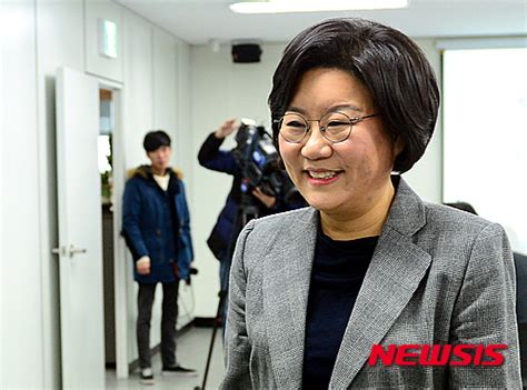 이혜훈 조윤선 ‘원조친박 對 ‘친박 서초갑 혈투 문화일보 Munhwa