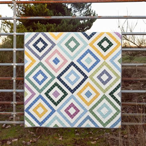 The Sadie Quilt In Forest Forage Daisies Kitchen Table Quilting