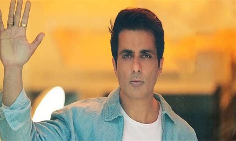 Sonu Sood अजान बनाम हनुमान चालीसा विवाद में कूदे सोनू सूद बताया कैसे