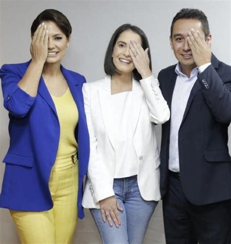 Irmão De Michelle Bolsonaro Viaja Com Amália Para Reforçar Campanha De