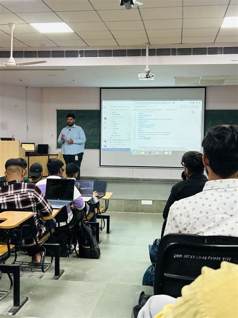 Gdg Python Langchain Generativeai Llms Fastapi Flask Agenticai