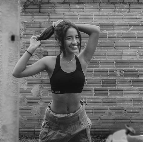 •yasmin Souza• •deixe A Sua Essência Transbordar💫 Instagram