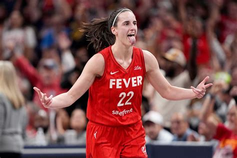 Indiana Fevers Kaitlyn Clark Breaks Wnba Single Season Assist Record In Loss To Las Vegas Aces