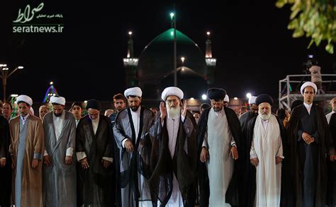تصاویر اقامه نماز به امامت آیت الله نوری همدانی در حرم رضوی