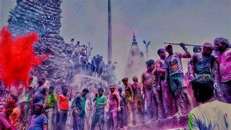आओ खेलें मसाने में होली देखिए काशी की होली का अद्भुत नजारा Varanasi