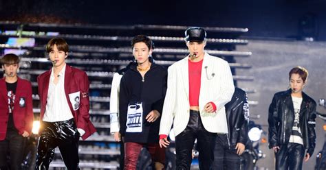 엑소 카이 복근 드러내고 이글이글 포토엔hd