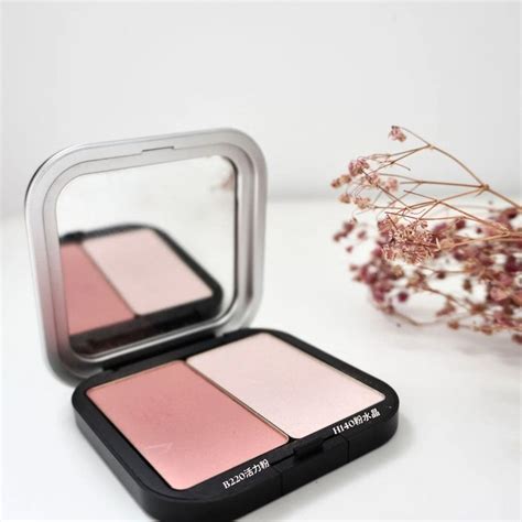 白開水妝容 挑戰兩色完成全妝 Make Up For Ever眼妝之巔 美妝板 Dcard