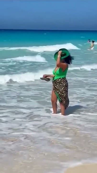 رانيا يوسف بالبكيني Youtube