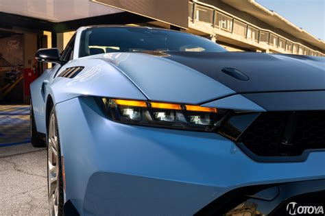 포드 고성능의 새로운 기준을 제시하는 2025년형 머스탱 Gtd 공개 모토야