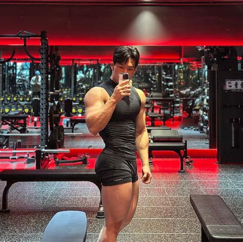 🌐심상민 ⠀ 보이는 것 이상으로 그 중요성을 지니는 엉덩이근육 알려진 다양한 둔근의 기능 중에서도 중요한 한 가지를 꼽자면 코어 집합체의 하나로서 우리 몸의 중심 잡기