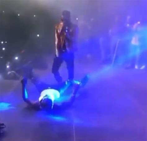 Shatta Wale Faints On Stage While Performing With Kofi Kinaata At Made
