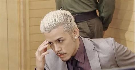 「蘭桂坊usb」沈震軒離巢tvb後，中山登台唱《越難越愛》大受歡迎 每日頭條