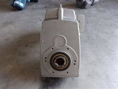 Nord Unicase Parallel Shaft Helical Gear Reducer Sk 5282azbh 160 M 4 Tf
