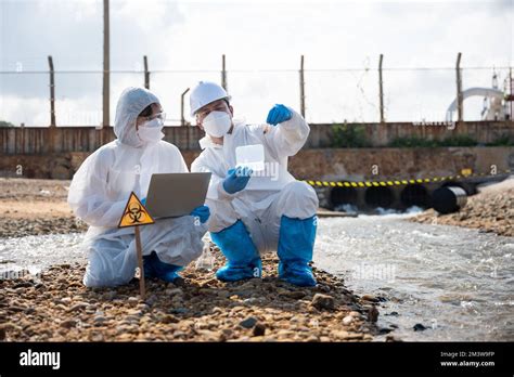Ecologist Sampling Taken Dead Fish To Inspaction And Save Data To