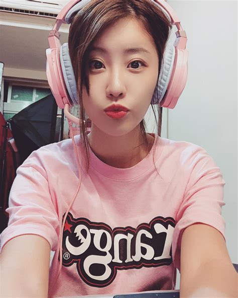 電競最美隊經理林真亦胸前絕美隱乳藏不住 超級誘人 10p 正妹圖樂 Plus28 Powered By Discuz