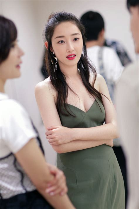 蒋梦婕获挚爱突破女演员奖 宝黛合体引发回忆潮
