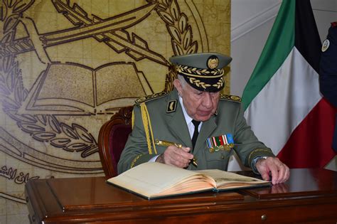 Le Général d Armée algérienne Chanegriha reçu par le vice Premier ministre ministre de la