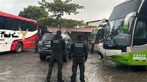 Receita Federal apreende seis ônibus R 1 6 milhões em mercadorias
