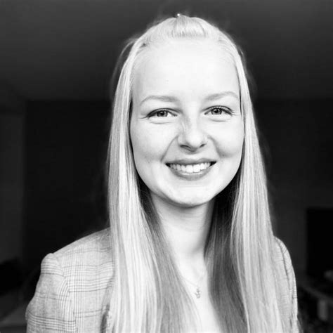 Carolin Baecker Mitarbeiterin Supply Chain Management And Customer Service Center Levaco