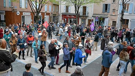 Des Casseroles Contre Emmanuel Macron Doù Vient Cette Pratique De La