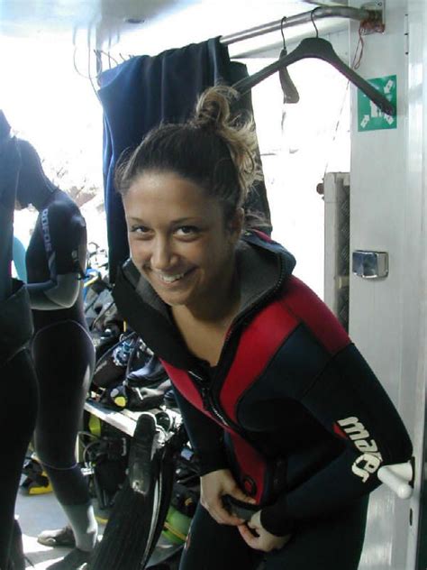 Pin By Colin Davison On Women In Wetsuits Womens Wetsuit Girl In