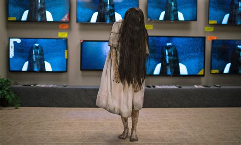 The Ring Girl Crawls Out Of Department Store Tv Frightens Shoppers
