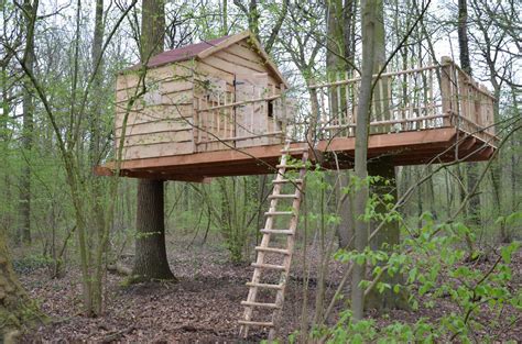 Как сделать шалаш из досок без гвоздей - 90 фото