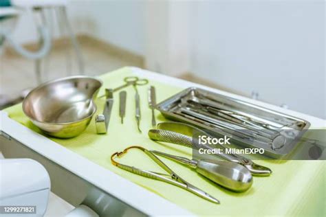 치과 의사의 의료 장비 도구 치과 의사에 대한 스톡 사진 및 기타 이미지 치과 의사 0명 X 레이 Istock