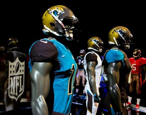 Jacksonville Jaguars Unveil New Uniforms – SportsLogos.Net News
