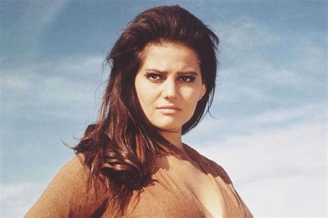 Claudia Cardinale Star Of 8 12 And The Pink Panther Dies At 87