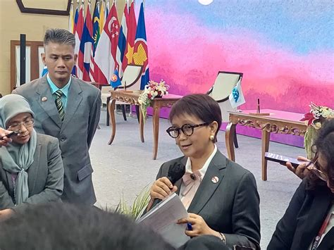 Meski Banyak Tantangan Menlu Retno Tidak Boleh Ganggu Kerja Asean