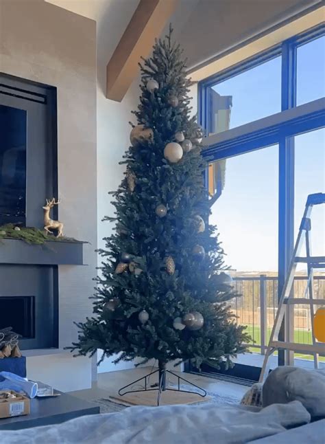 How To Decorate Your Tree Like A Pro Kimberly Timmons Interiors