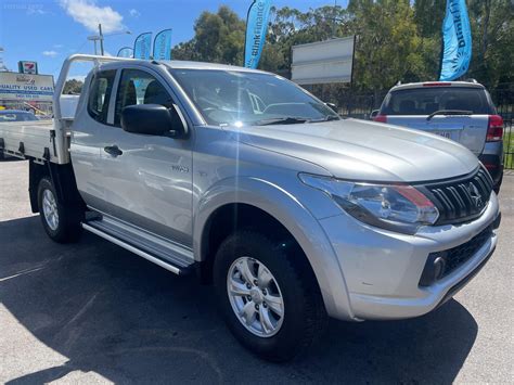 Mitsubishi Triton Mq Glx Cab Chassis Club Cab 4dr Man 6sp 4x4 2 4dt My16