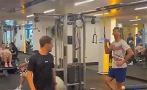 Novak Djokovic Imita A Lionel Messi ¿qué Mirás Bobo